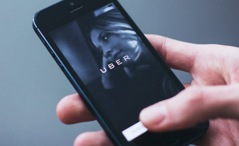 New York City places cap on new licenses for Uber and Lyft vehicles ...