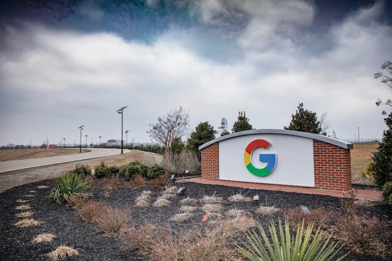 Google to spend $13B on new data centers and expansions in 2019 ...