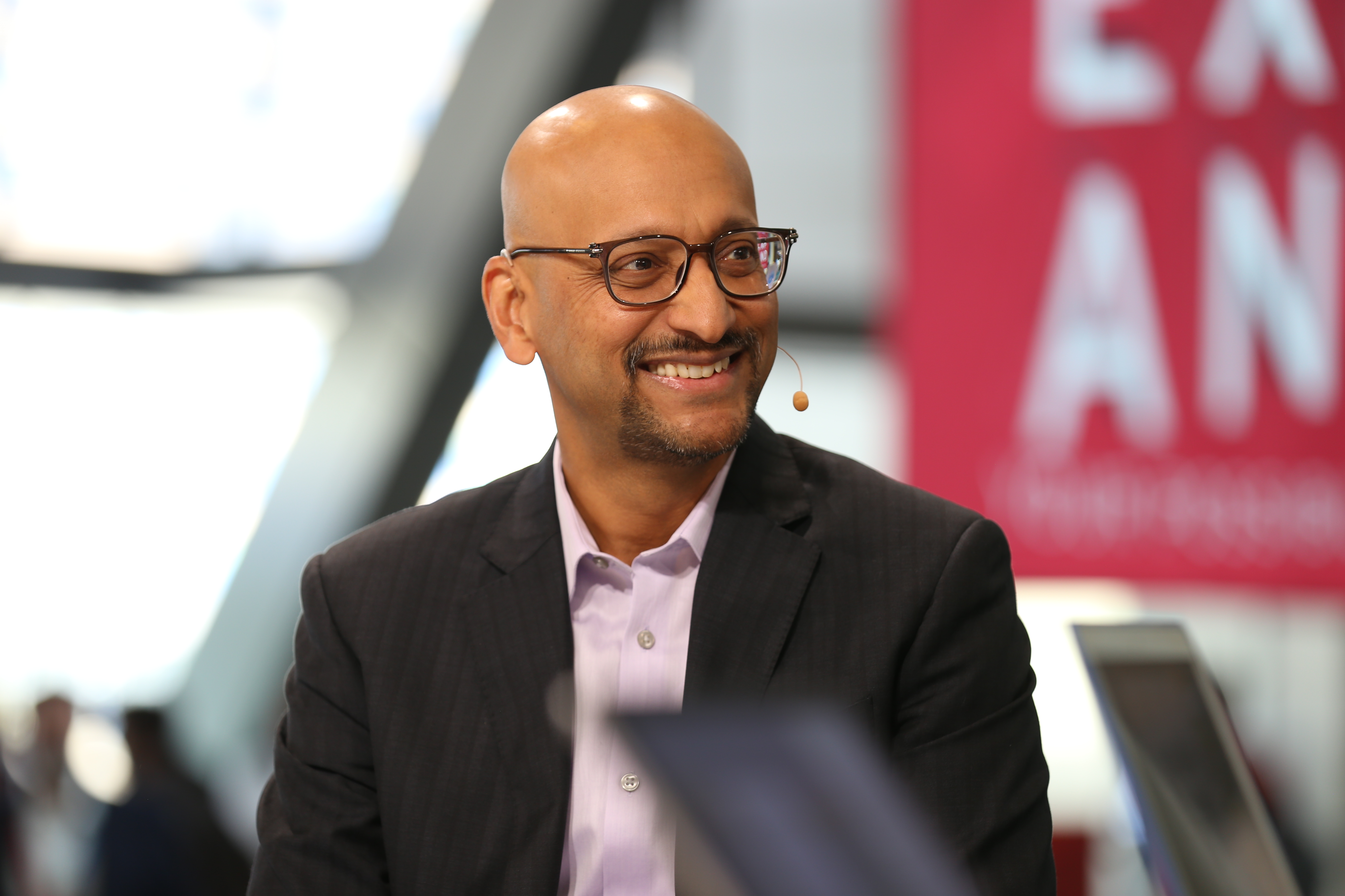 How Delta's legacy 'baggage' is helping it soar through DX - SiliconANGLE