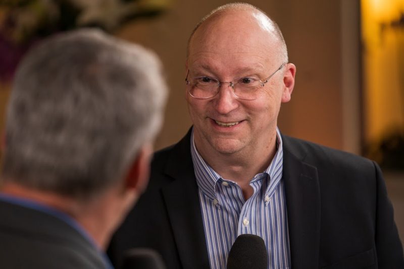 Accenture builds a bridge between large companies and startups while ...