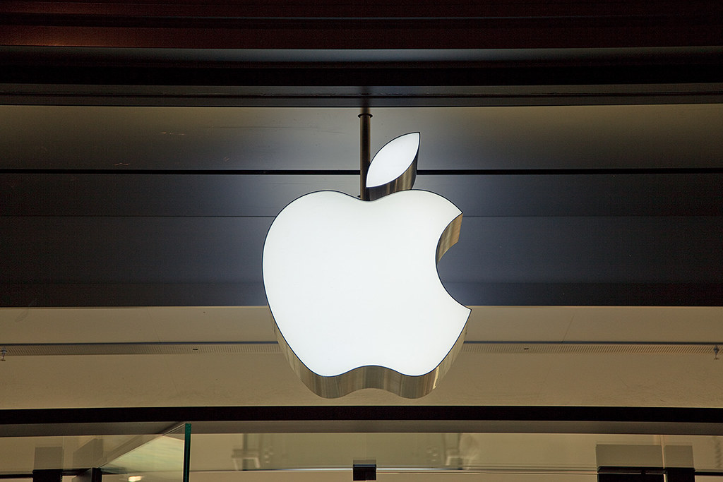 Apple will partially reopen 100 US stores this week - SiliconANGLE