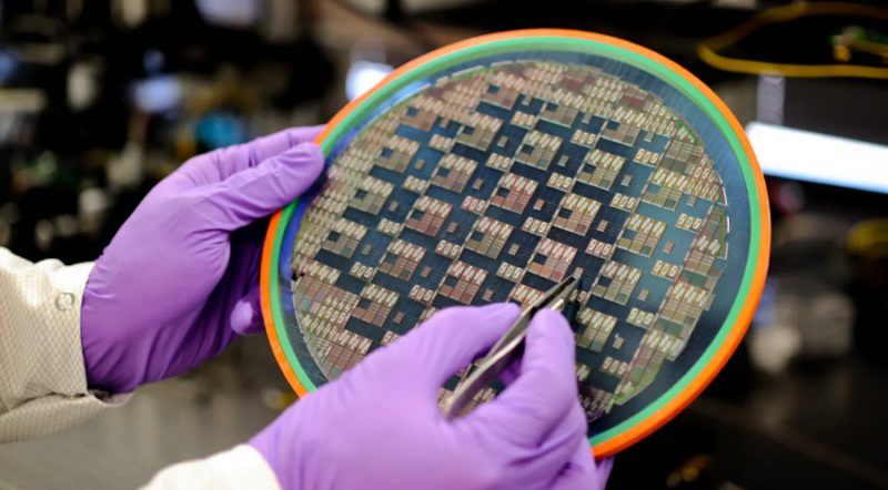 Autonomous vehicle unicorn Aurora buys lidar chip startup Ours ...