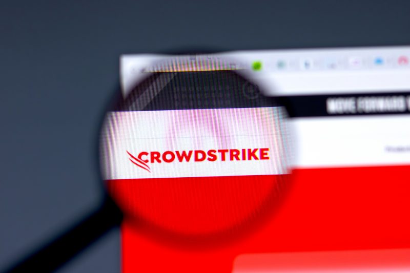 Cloud security powers CrowdStrike's momentum. Gen AI is next - SiliconANGLE
