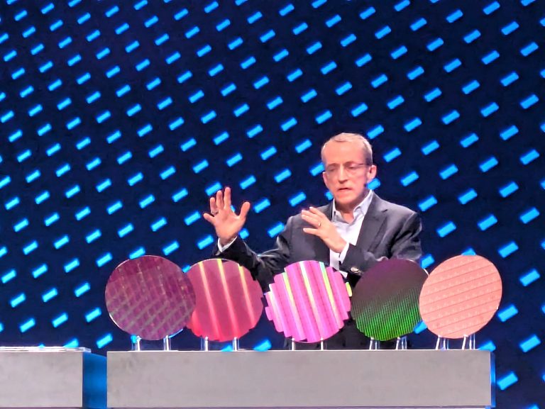 Intel unveils Intel Foundry with eye to AI and next-gen lithography ...