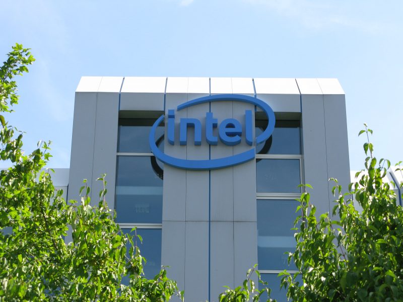 Intel introduces Xeon 6+ server processors, previews upcoming graphics ...